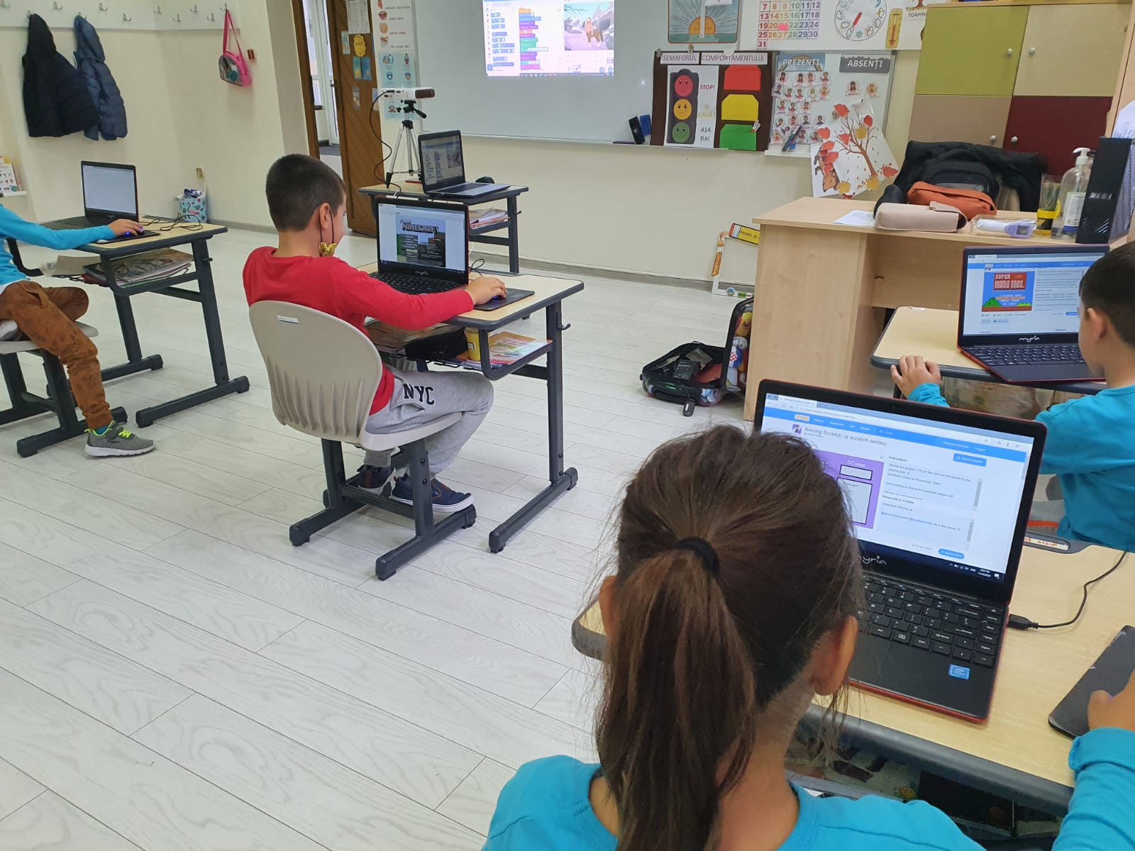 Curs programare copii la Academia Elim Timișoara - Poveste Fantastică